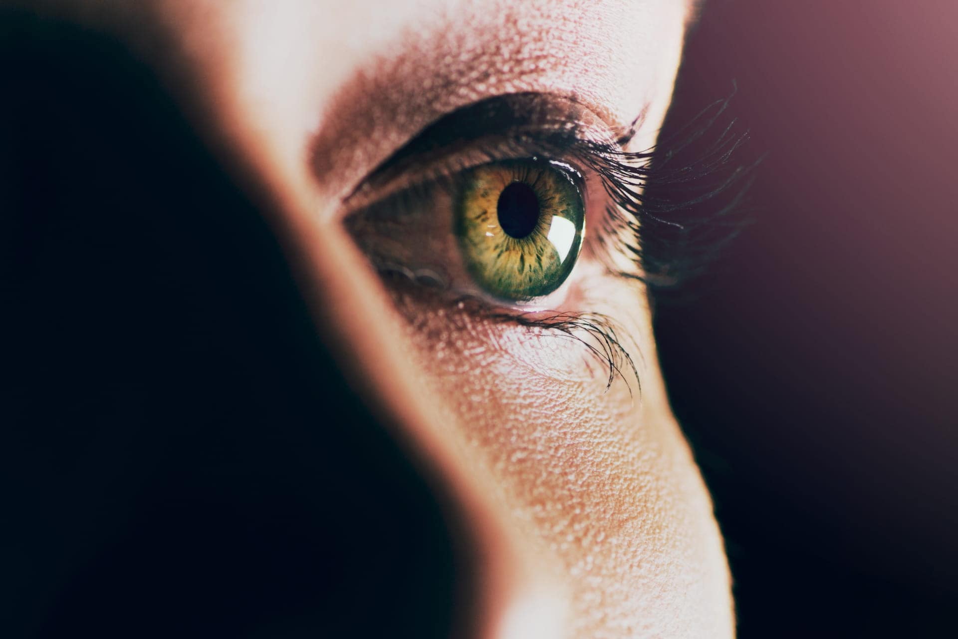 LASIK Eye Surgery Pros and Cons